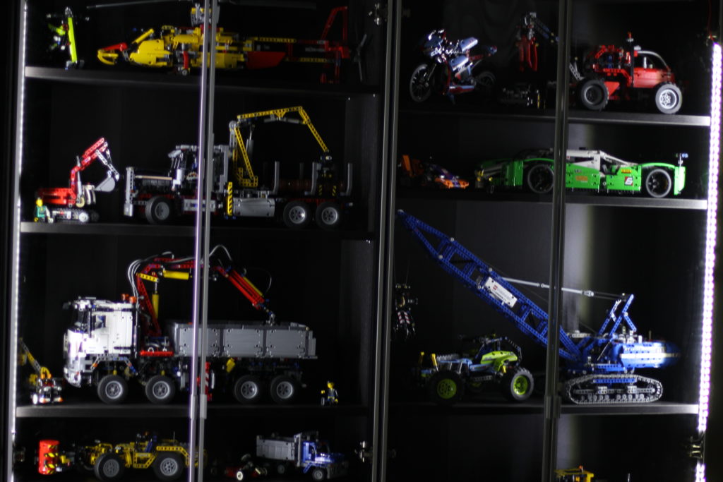Lego display cabinet LED Installation | Hiperbock